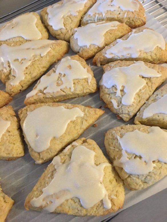 The Pioneer Woman’s Lemon Cream Scones